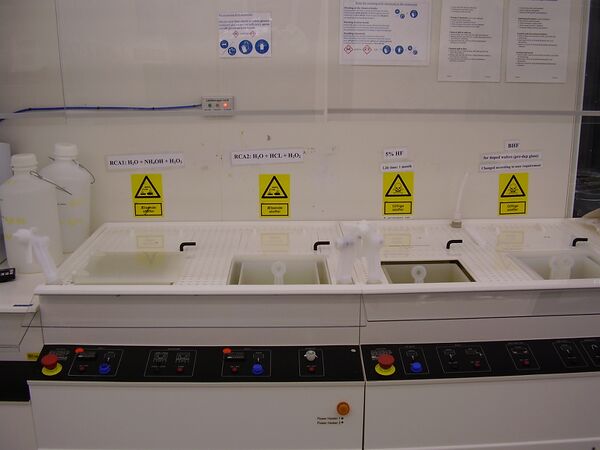 Specific Process Knowledge/Wafer cleaning/RCA - LabAdviser